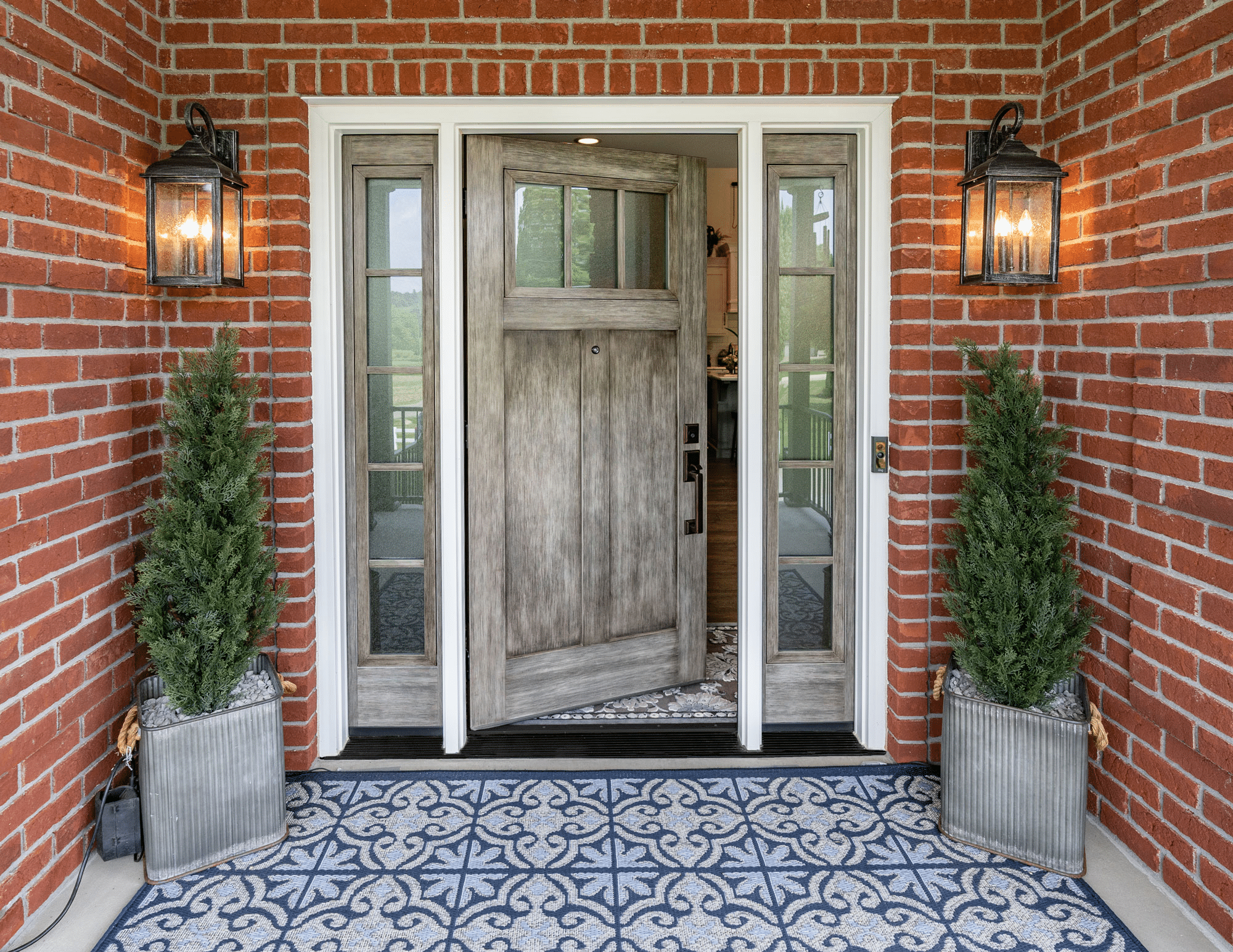 Right Hand vs. Left Hand Door: How to Determine Which Way Your Door Swings