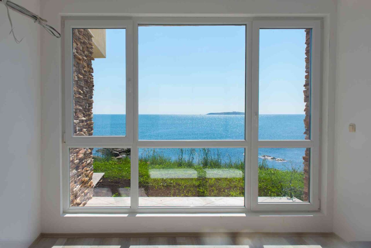 Choosing Between Mulled vs. Non-Mulled Windows for Your Home